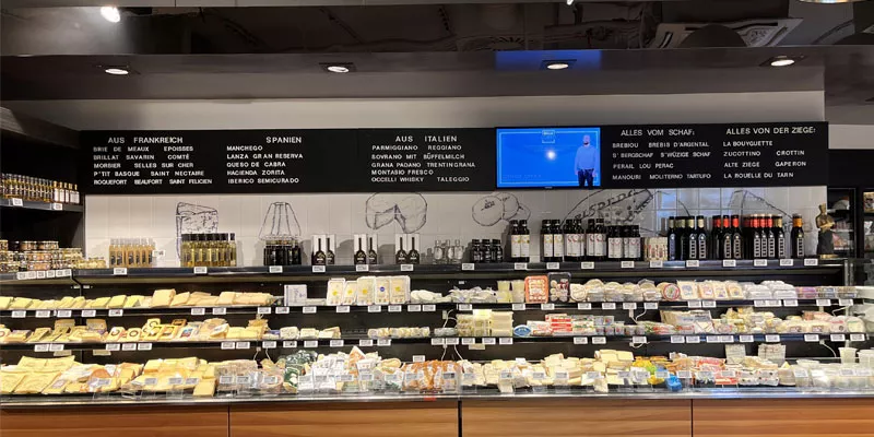 Hypermarkets and supermarkets